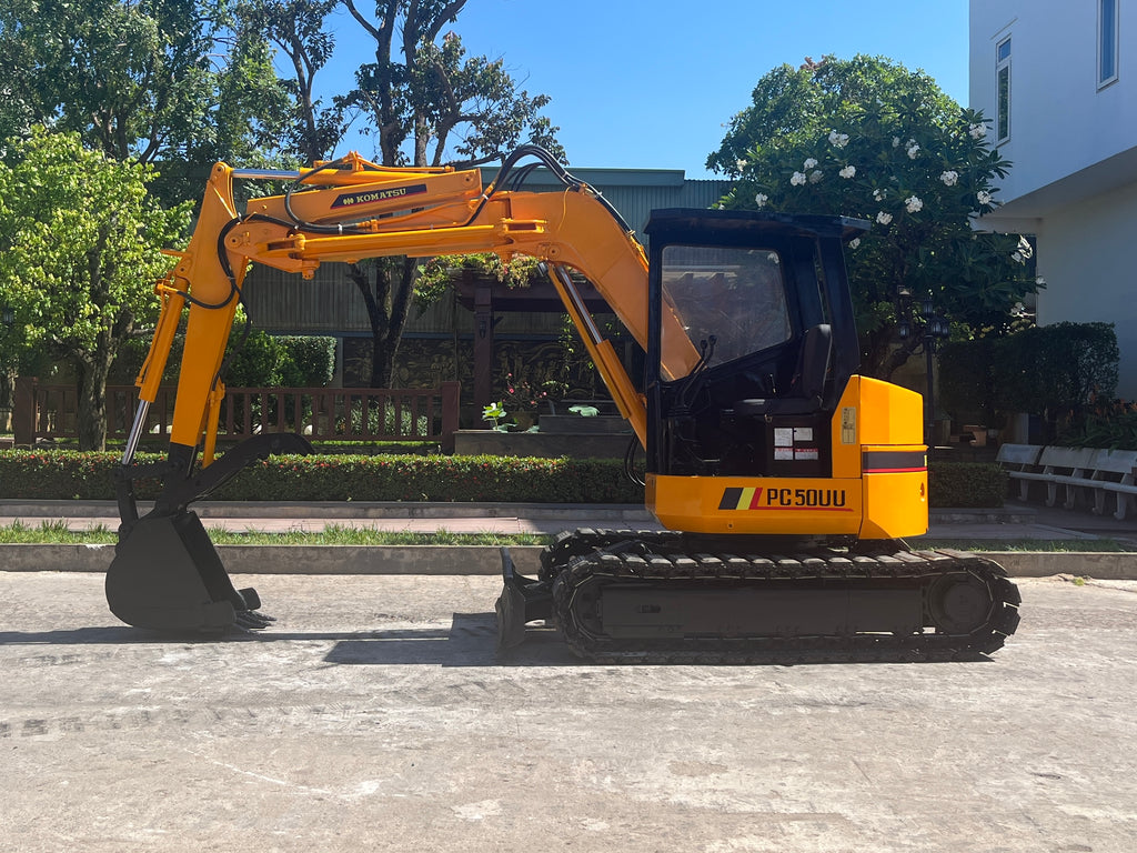 031.04 Komatsu PC50UU Mini Excavator S/N 1729 – The NGO Company